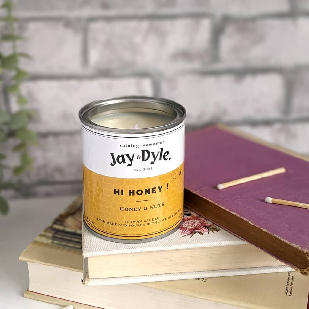Bougie Végétale Artisanale Parfum Miel et Noix | Hi Honey – Jay & Dyle
